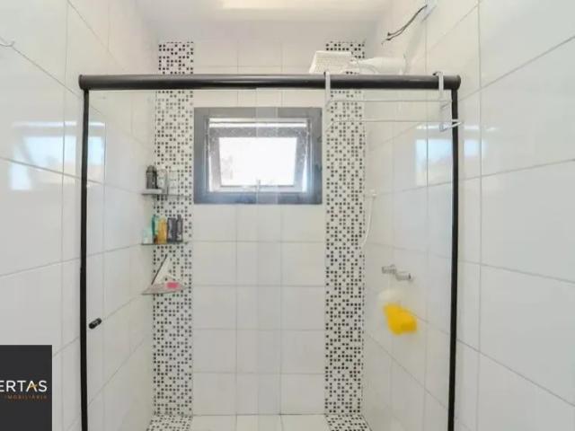 Casa semi mobiliada com churrasqueira e piscina no bairro Ecoville