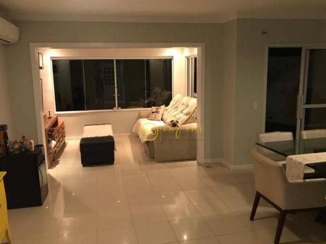 Casa Semi Mobiliada de Condomínio com 3 Quartos à venda, todos Suítes 200 m² por R$ 1.550.000 Con