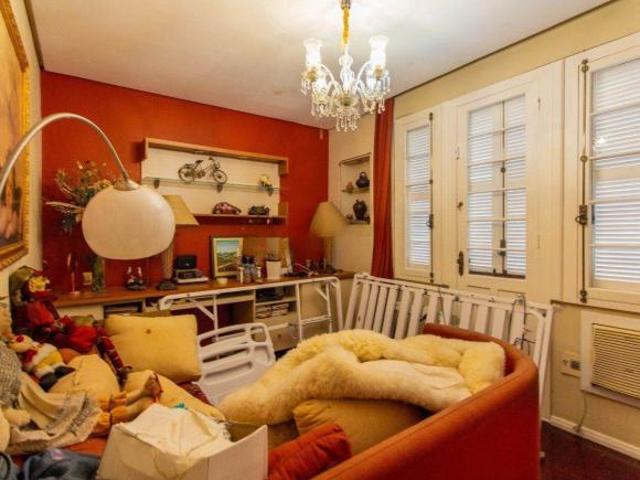 Casa semi mobiliada de 4 quartos bairro Floresta