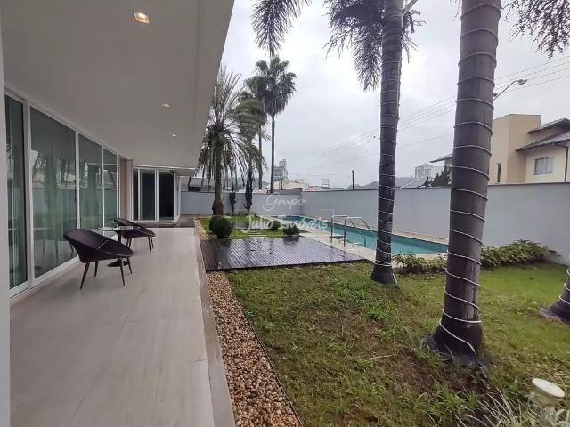 Casa semi mobiliada para alugar na Santa Rita