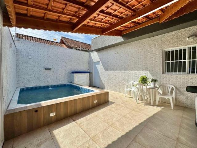 CASA SEMI NOVA GEMINADA NA TUPI, 03 QUARTOS, PISCINA, AREA GOURMET!
