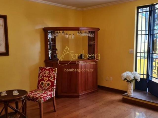 Casa Semi Térrea com Ambientes Integrados e Muito Verde no Campo Belo