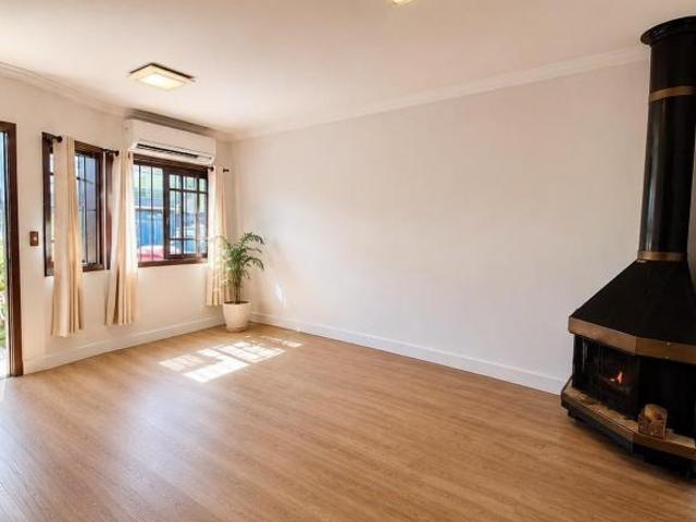 Casa semimobiliada com churrasqueira no Bela Vista, Canoas Venda
