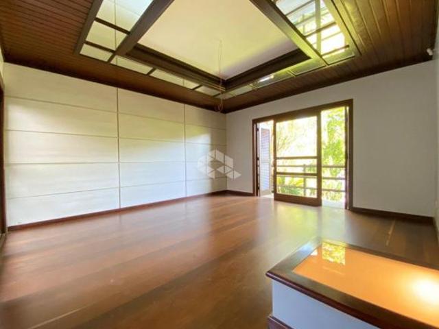 CASA SEMIMOBILIADA COM PISCINA E 05 DORMITÓRIOS NO HIGIENÓPOLIS