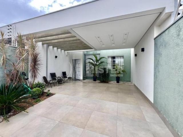 CASA SEMIMOBILIADA COM 1 SUÍTE, 2 QUARTOS E SPA NO JARDIM TÓQUIO EM