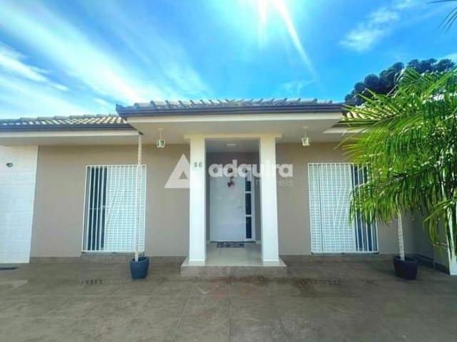 Casa semimobiliada à venda, teto em laje, gourmet com churrasqueira e banheiro, quintal, árvores fr