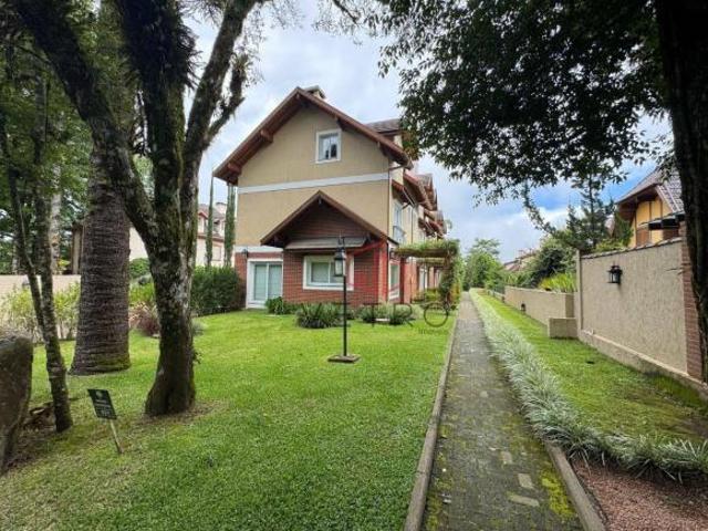 Casa Semimobiliada à Venda em Canela!