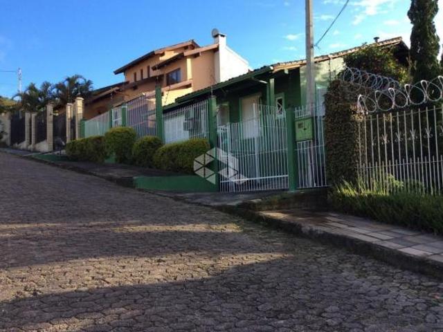 Casa, semimobiliada, na Vila Nova, por R$850.000,00