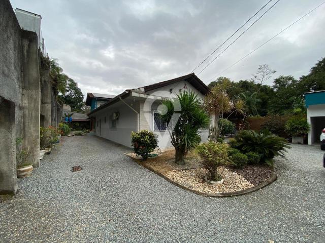Casa Semimobiliada para Locação em Jaraguá do Sul Barra Rio Molha