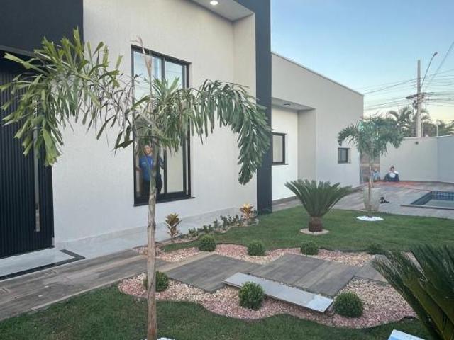 CASA SENADOR CANEDO Casa de Rua com 3 Quarto s por R$ 950000.00 no setor null IN32434