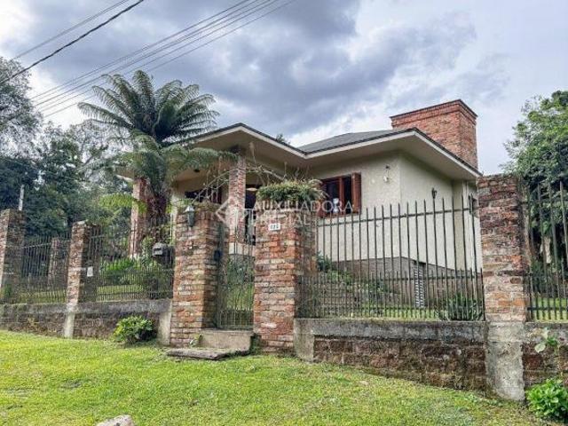 Casa Serrana no Lago São Bernardo