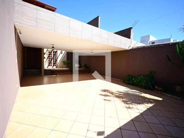 Casa, Setor Nova Suiça, 4 Quartos, 240 m2 Goiânia