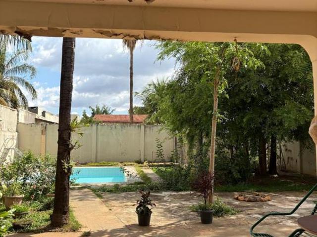 Casa Setor Bueno Casa de Rua com 4 Quarto s por R$ 1800000.00 no setor Setor Bueno AU34358