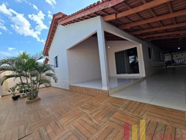 Casa, Setor Bandeirantes, Uruaçu, GO