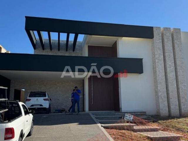 Casa Setor Central Casa de Rua com 4 Quarto s por R$ 3850000.00 no setor Setor Central TA38548