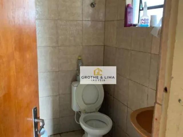 Casa simples com edícula