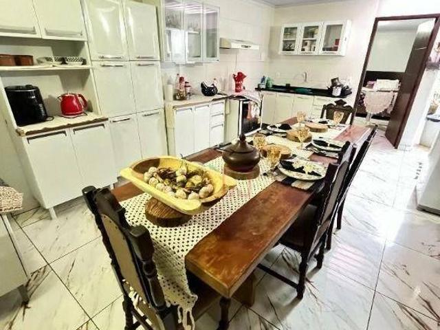 CASA SOBADO 3 QUARTOS SUITE 2 VAGAS PORCELANATO EXCELENTE LOCALIZAÇAO QN 8E RIACHO FUNDO