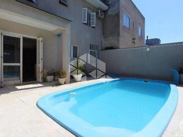 Casa sobrado, 3 dormitórios, 1 suíte, sala de estar, lavabo, cozinha mobiliada