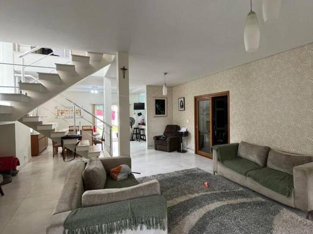 Casa Sobrado, 3 dormitórios 3 suítes, 4 vagas, Villa Branca I Jacareí