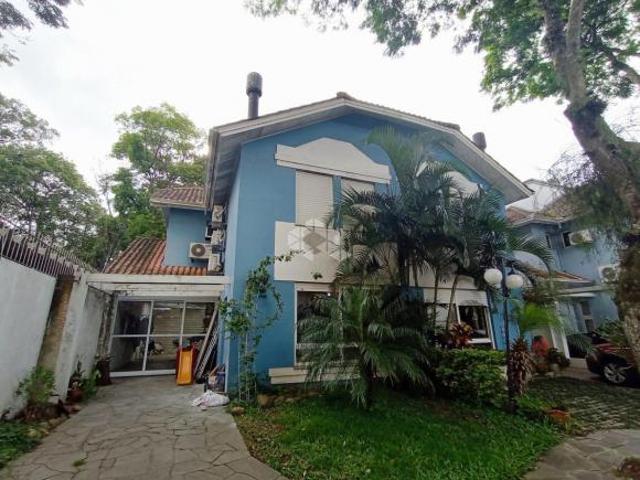 Casa sobrado 3 dormitórios, suíte, 2 vagas na Marechal Rondon Canoas