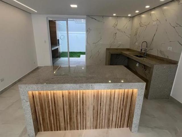 Casa Sobrado, 3 quartos, 2 vagas, espaço gourmet