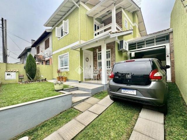 Casa sobrado 3 quartos, 3 vagas, piscina aquecida e pátio amplo