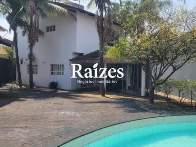 Casa Sobrado 3 Suítes com Varanda Gourmet e Escritório no Morada da Colina emUberlândia