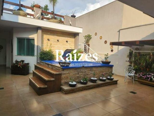 Casa Sobrado 3 Suítes com Varanda Gourmet e 4 Vagas no Bairro Planalto
