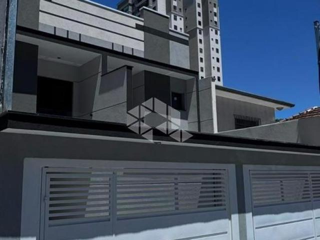 Casa Sobrado 3 suítes e 2 vagas no Santa Teresinha