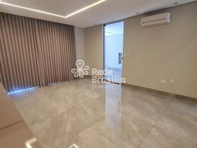 Casa Sobrado 05 Quartos para Venda QS 05 Areal Aguas Claras Sul Aceita FGTS