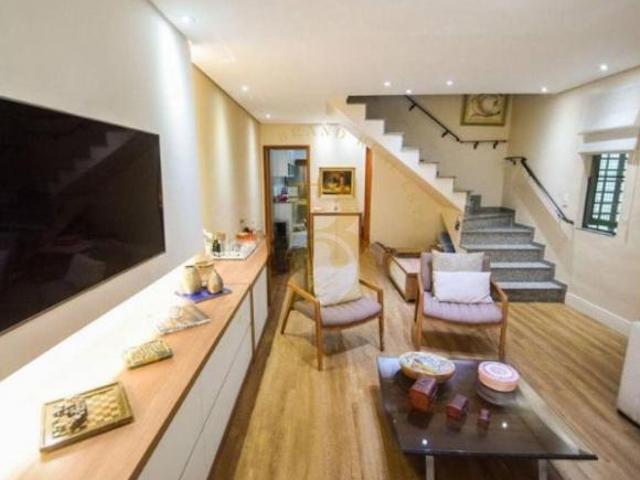 Casa Sobrado | 220m² | 3 suítes | 2 vagas | Próx. metrô Saúde