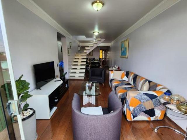 Casa Sobrado 221 m² Bela Vista