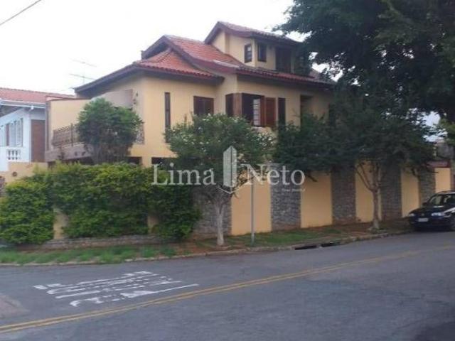 Casa sobrado, 234 m2, 3 dorms 1 suíte com closet 4 vagas