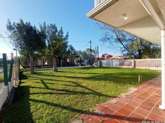 Casa Sobrado 242m² de área contruida. Praia do Pinhal