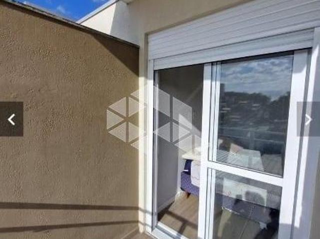 casa sobrado 2 pavimentos 02 dormitório com pátio no Desvio Rizzo