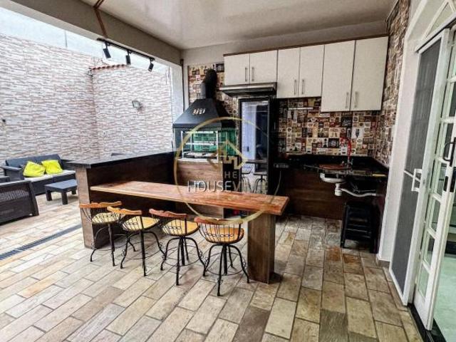 Casa Sobrado 4 dormitórios 4 suítes, 3 vagas, Jd Das Indústrias Sjc