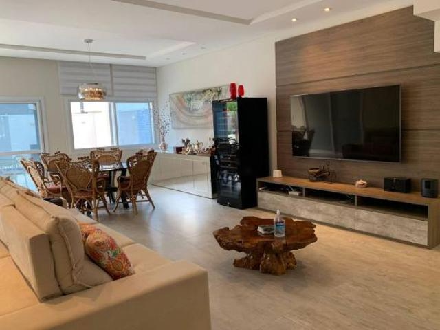 Casa Sobrado, 4 Dormitórios 3 suítes, Jardim do Golf II, Urbanova