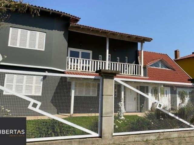 casa sobrado 4 dormitórios, 3 vagas de garagem, Bairro Itacolomi