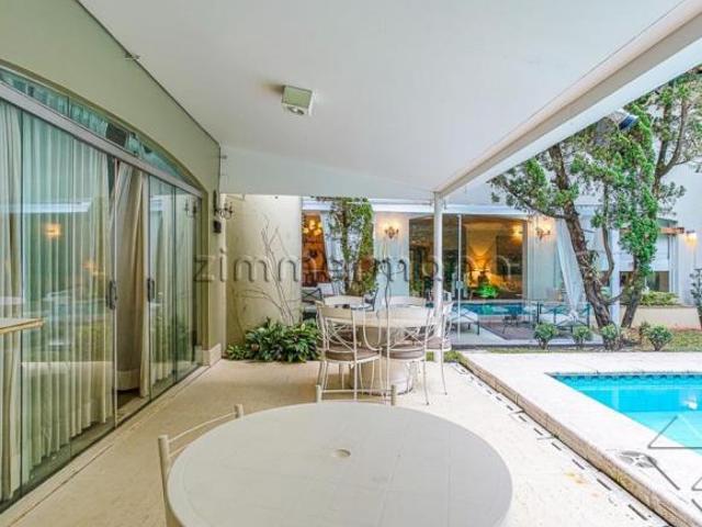 CASA SOBRADO 4 DORMITÓRIOS ALTO DE PINHEIROS COM PISCINA