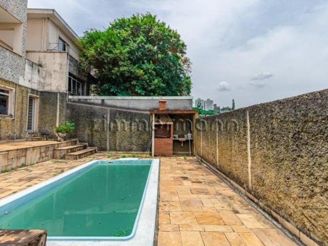 CASA SOBRADO 4 DORMITÓRIOS NA VILA ROMANA