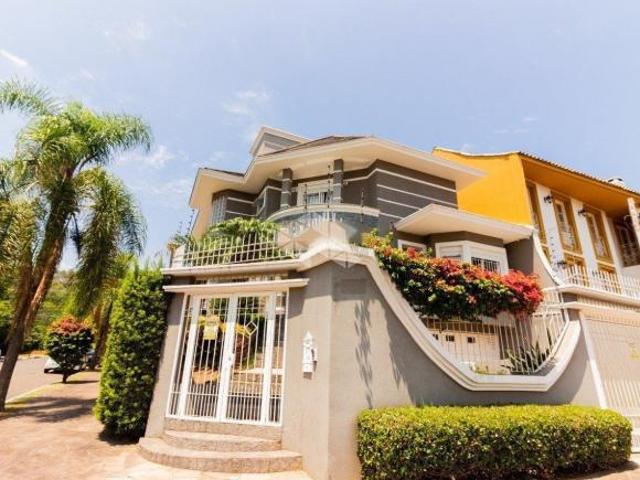 Casa sobrado 4 quartos, 1 suíte, 2 banheiros, sala de estar, sala de jantar, lav