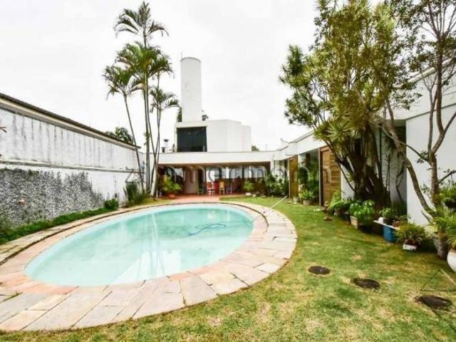 CASA SOBRADO 4 SUÍTES BROOKLIN