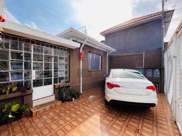 Casa Sobrado / 5 dormitórios / Varanda / Quintal / Área Gourmet / 6 vagas