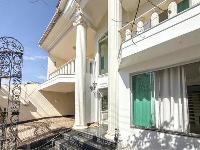 Casa sobrado 5 quartos Vila Planalto
