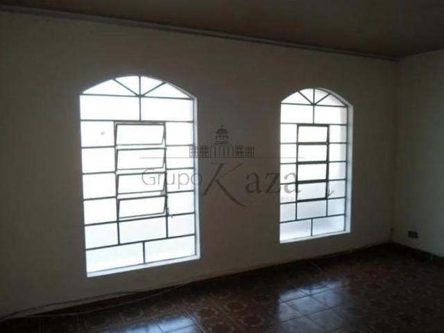 Casa Sobrado com Edícula Bosque dos Eucaliptos 3 Dormitórios 254m²