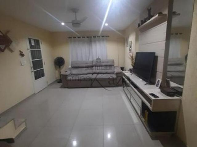Casa Sobrado com Edícula Monte Castelo 3 Dormitórios 300m²