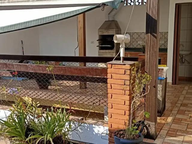 casa sobrado com edícula nos fundos, 05 dormitórios, 02 suítes, varanda, churrasqueira, ar condicionado, 02 vagas cobertas. Vila Antônio. São Paulo. Ótima Casa!