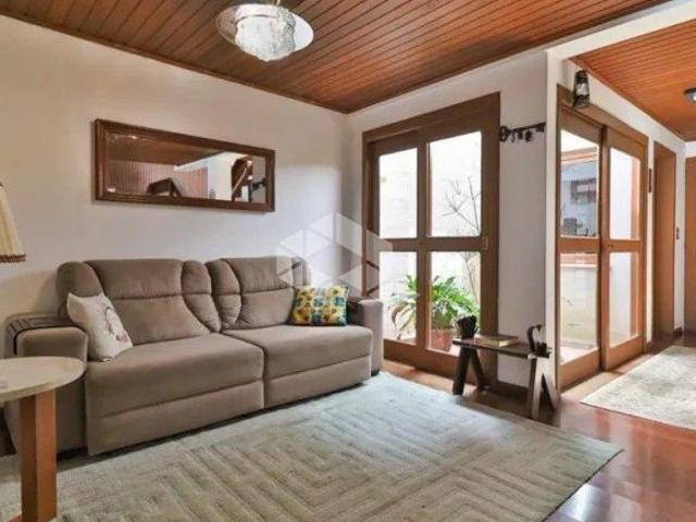 Casa sobrado com 2 dormitórios, 2 vagas, Lareira no bairro Vila Jardim