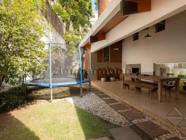 Casa sobrado com piscina 3 dormitórios sumaré