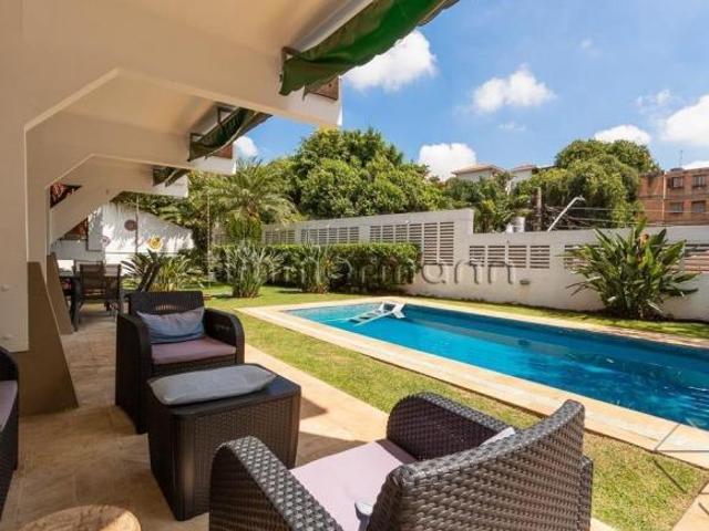 CASA SOBRADO COM PISCINA 3 DORMITÓRIOS SUMARÉ